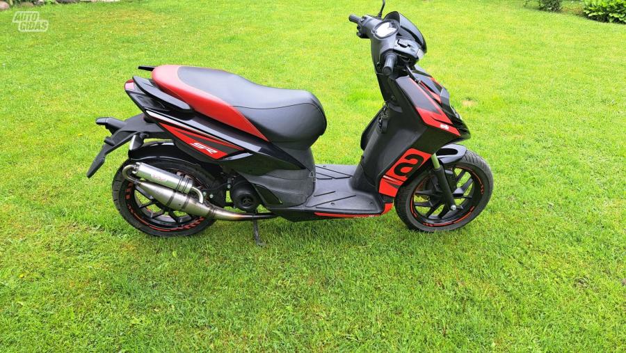 Melns Aprilia SR 2019 Kauņa, ar dzinēja tilpumu 0.05 L un nobraukumu 14 tūkst. km par 1750 €, foto 8 vietnē AUTOMOTO.COM.LV