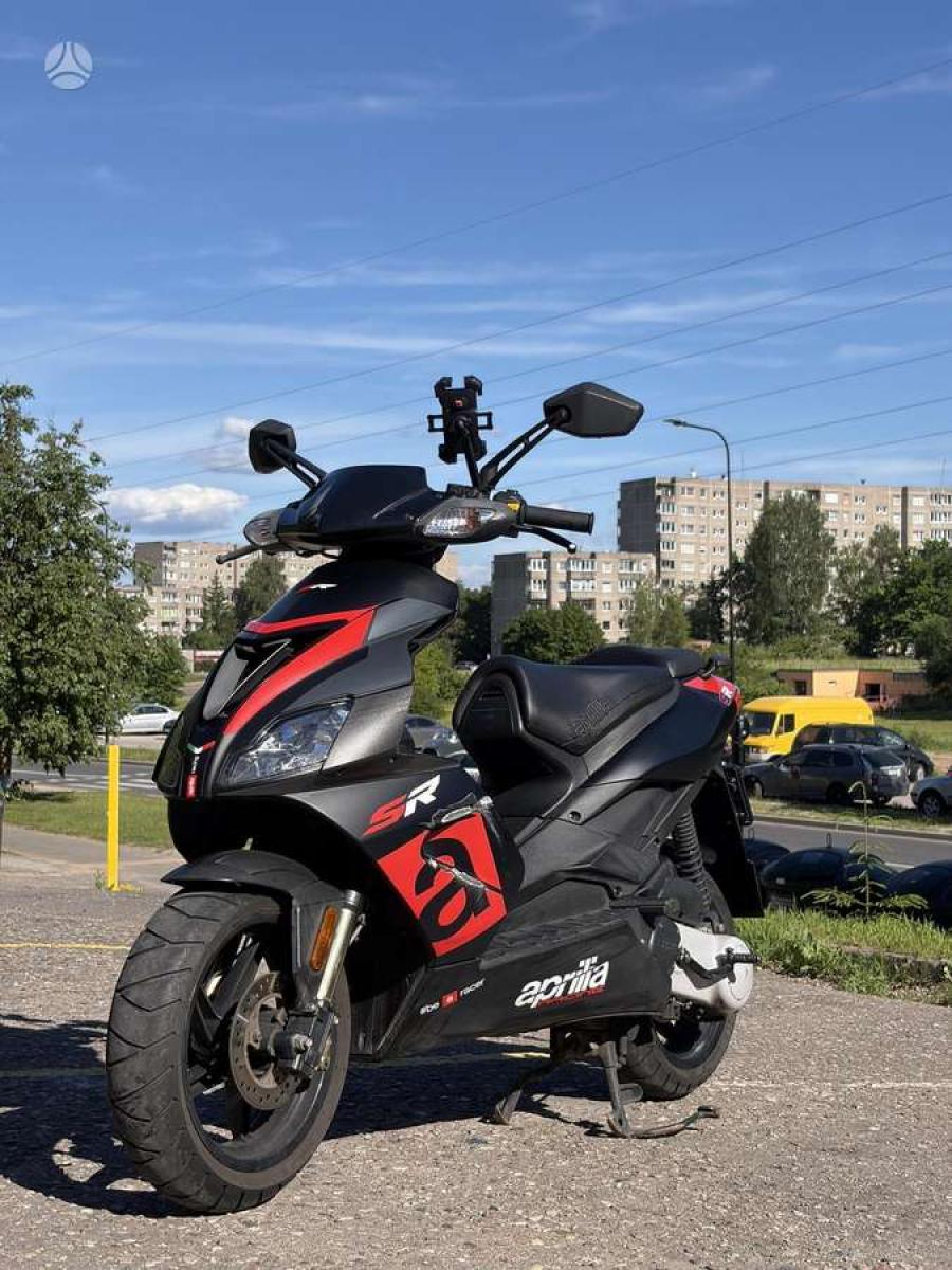 Черный Априлия SR 2019 в Вильнюс, объемом двигателя 49.00 л и пробегом 28 тыс. км за 1500 €, фото 18 на AUTOMOTO.COM.LV