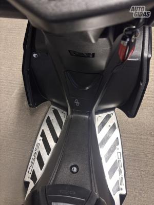 Melns Aprilia SR 2019 Viļņa, ar dzinēja tilpumu 0.05 L un nobraukumu 11 tūkst. km par 1800 €, foto 6 vietnē AUTOMOTO.COM.LV