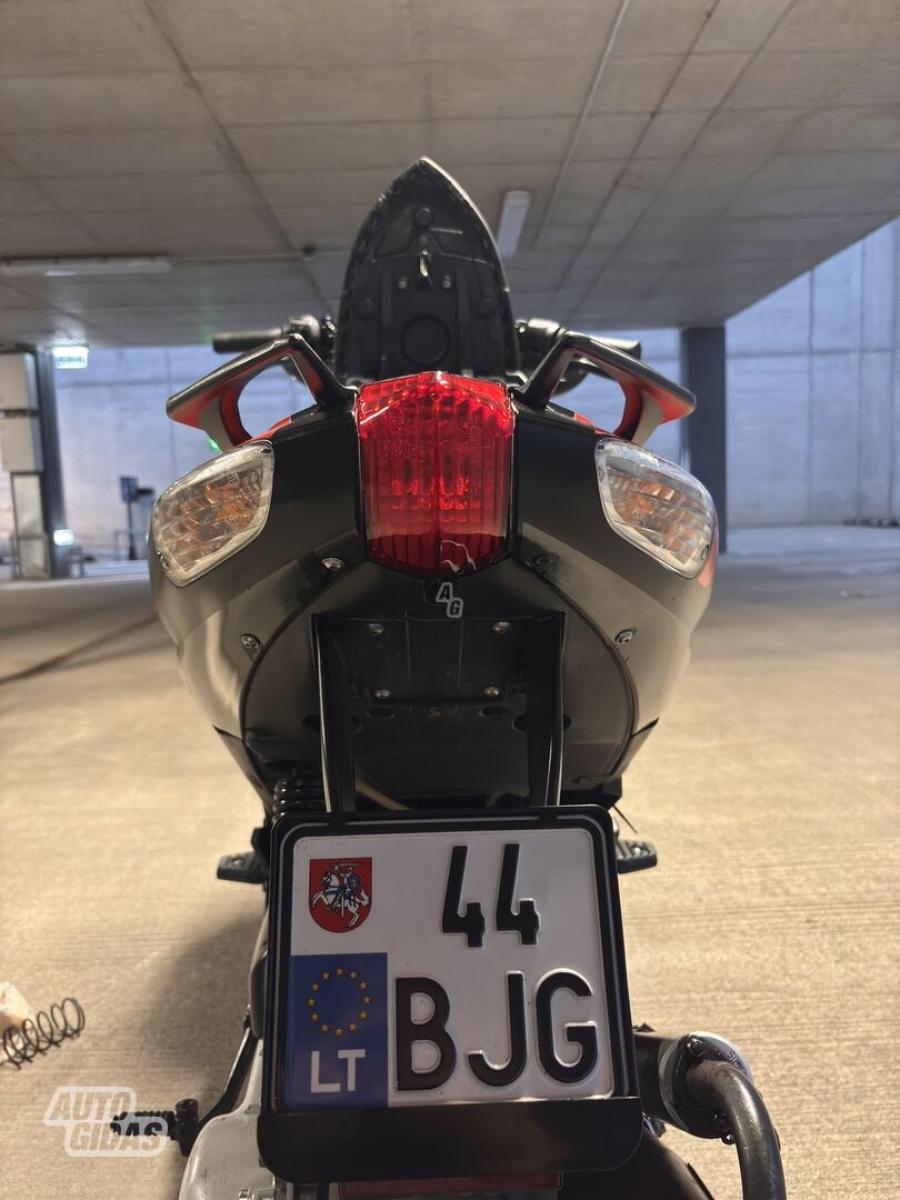 Melns Aprilia SR 2019 Viļņa, ar dzinēja tilpumu 0.05 L un nobraukumu 11 tūkst. km par 1800 €, foto 7 vietnē AUTOMOTO.COM.LV