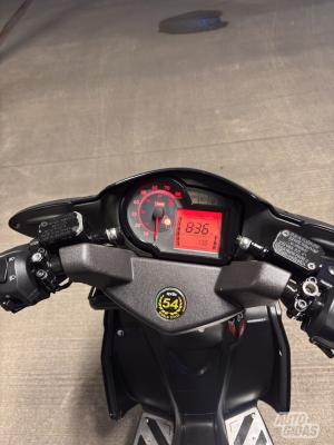 Melns Aprilia SR 2019 Viļņa, ar dzinēja tilpumu 0.05 L un nobraukumu 11 tūkst. km par 1800 €, foto 11 vietnē AUTOMOTO.COM.LV