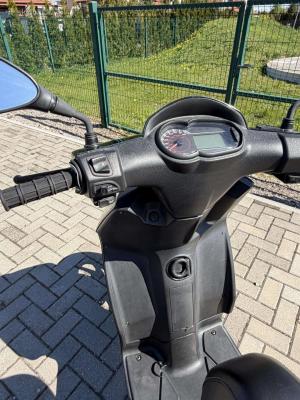 Черный Априлия SR 2019 в Клайпеда, объемом двигателя 49.00 л и пробегом 17 тыс. км за 1850 €, фото 16 на AUTOMOTO.COM.LV