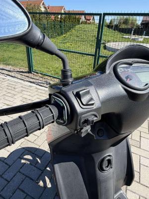 Черный Априлия SR 2019 в Клайпеда, объемом двигателя 49.00 л и пробегом 17 тыс. км за 1850 €, фото 17 на AUTOMOTO.COM.LV
