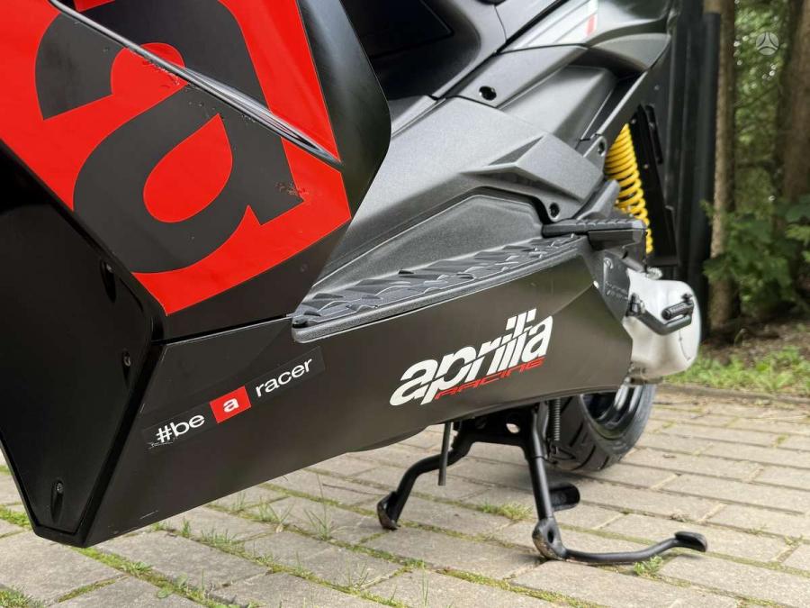 Melns Aprilia SR 2020 Prienai, ar dzinēja tilpumu 49.00 L un nobraukumu 11 tūkst. km par 2350 €, foto 14 vietnē AUTOMOTO.COM.LV