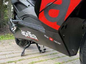 Melns Aprilia SR 2020 Prienai, ar dzinēja tilpumu 49.00 L un nobraukumu 11 tūkst. km par 2350 €, foto 15 vietnē AUTOMOTO.COM.LV