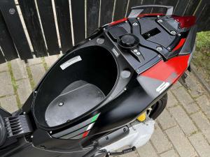 Melns Aprilia SR 2020 Prienai, ar dzinēja tilpumu 49.00 L un nobraukumu 11 tūkst. km par 2350 €, foto 16 vietnē AUTOMOTO.COM.LV