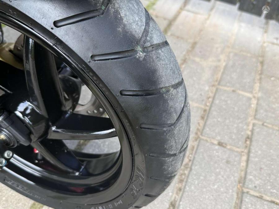 Melns Aprilia SR 2020 Prienai, ar dzinēja tilpumu 49.00 L un nobraukumu 11 tūkst. km par 2350 €, foto 22 vietnē AUTOMOTO.COM.LV