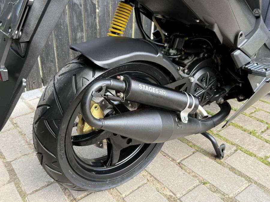 Melns Aprilia SR 2020 Prienai, ar dzinēja tilpumu 49.00 L un nobraukumu 11 tūkst. km par 2350 €, foto 24 vietnē AUTOMOTO.COM.LV