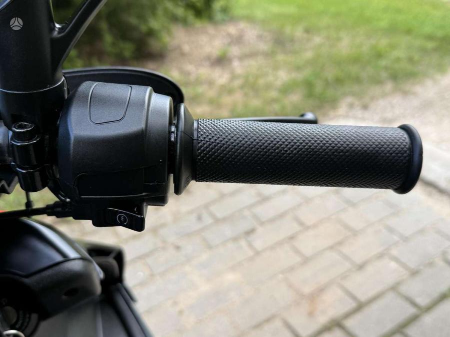Melns Aprilia SR 2020 Prienai, ar dzinēja tilpumu 49.00 L un nobraukumu 11 tūkst. km par 2350 €, foto 28 vietnē AUTOMOTO.COM.LV