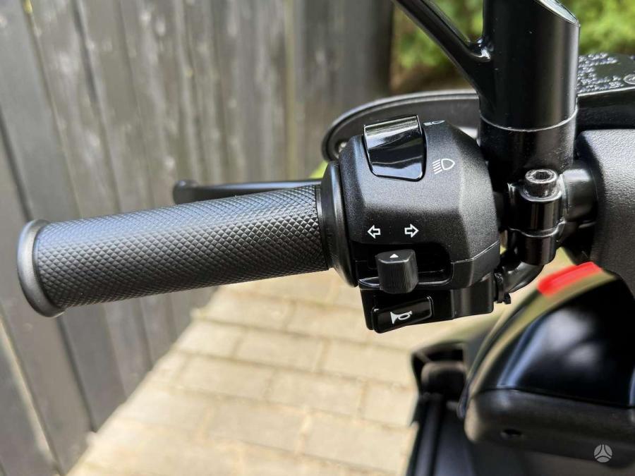 Melns Aprilia SR 2020 Prienai, ar dzinēja tilpumu 49.00 L un nobraukumu 11 tūkst. km par 2350 €, foto 29 vietnē AUTOMOTO.COM.LV