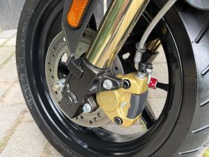 Melns Aprilia SR 2020 Prienai, ar dzinēja tilpumu 49.00 L un nobraukumu 11 tūkst. km par 2350 €, foto 34 vietnē AUTOMOTO.COM.LV