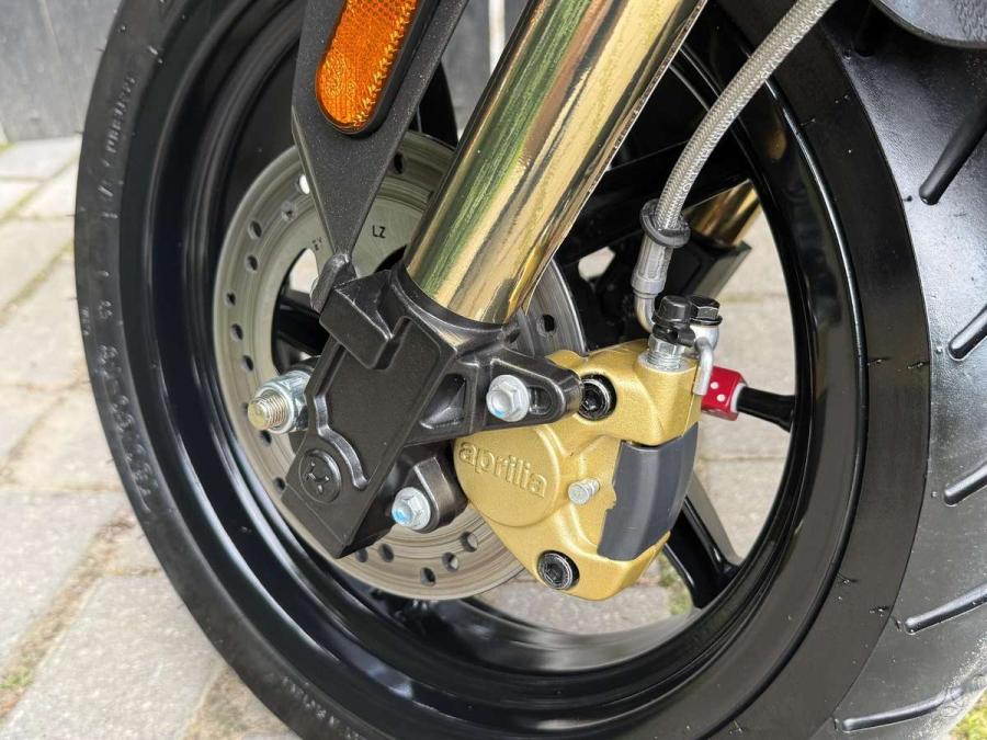 Melns Aprilia SR 2020 Prienai, ar dzinēja tilpumu 49.00 L un nobraukumu 11 tūkst. km par 2350 €, foto 34 vietnē AUTOMOTO.COM.LV