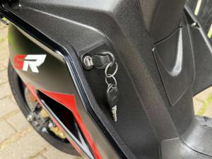 Melns Aprilia SR 2020 Prienai, ar dzinēja tilpumu 49.00 L un nobraukumu 11 tūkst. km par 2350 €, foto 36 vietnē AUTOMOTO.COM.LV