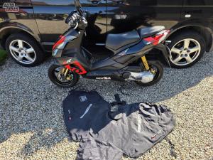 Black Aprilia SR 2020 in Pasvalys, with an engine capacity of 0.05 L and mileage of 0 thousand km for 1549 €, photo 9 on AUTOMOTO.COM.LV