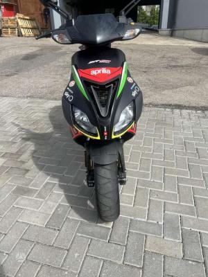 Melns Aprilia SR 2021 Kauņa, ar dzinēja tilpumu 0.00 L un nobraukumu 10 tūkst. km par 2250 €, foto 8 vietnē AUTOMOTO.COM.LV