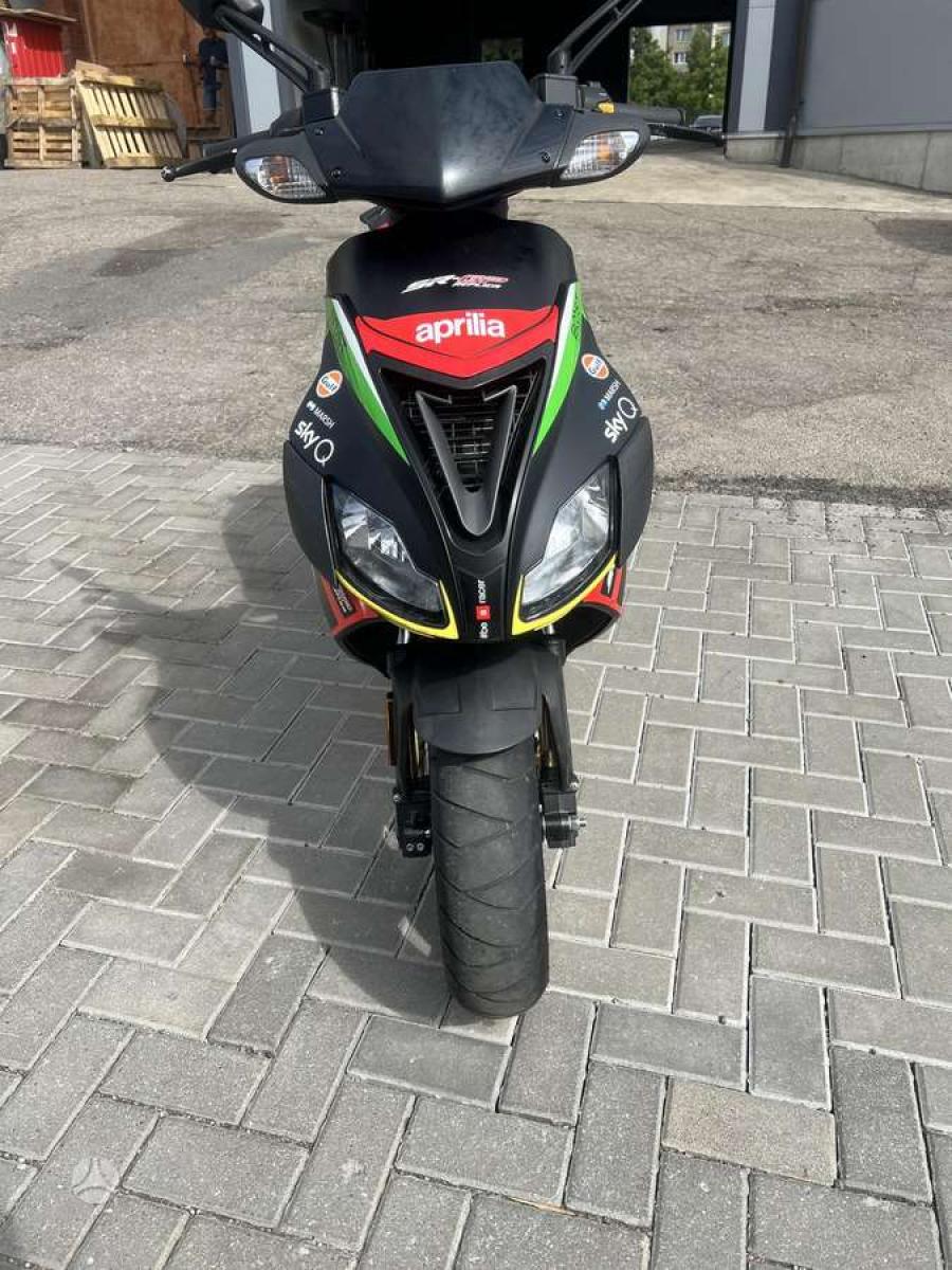 Melns Aprilia SR 2021 Kauņa, ar dzinēja tilpumu 0.00 L un nobraukumu 10 tūkst. km par 2250 €, foto 8 vietnē AUTOMOTO.COM.LV