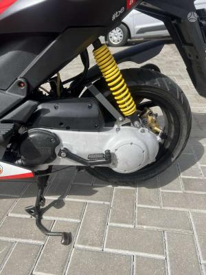 Melns Aprilia SR 2021 Kauņa, ar dzinēja tilpumu 0.00 L un nobraukumu 10 tūkst. km par 2250 €, foto 10 vietnē AUTOMOTO.COM.LV