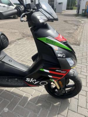 Melns Aprilia SR 2021 Kauņa, ar dzinēja tilpumu 0.00 L un nobraukumu 10 tūkst. km par 2250 €, foto 12 vietnē AUTOMOTO.COM.LV