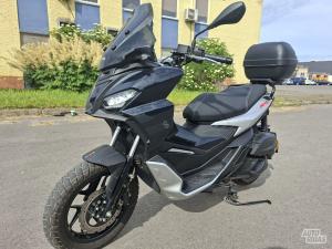 Black Aprilia SR 2022 in Klaipeda, with an engine capacity of 0.13 L and mileage of 8 thousand km for 4250 €, photo  on AUTOMOTO.COM.LV