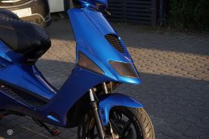 Blue Aprilia SR 1996 in Vilnius, with an engine capacity of 50.00 L and mileage of 11 thousand km for 1444 €, photo 8 on AUTOMOTO.COM.LV