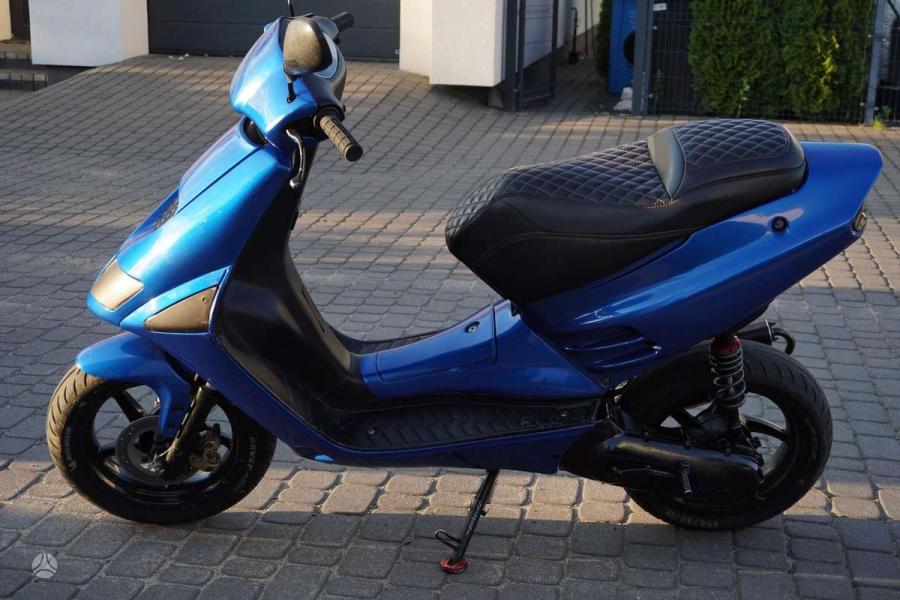 Blue Aprilia SR 1996 in Vilnius, with an engine capacity of 50.00 L and mileage of 11 thousand km for 1444 €, photo 12 on AUTOMOTO.COM.LV
