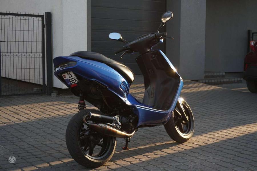 Blue Aprilia SR 1996 in Vilnius, with an engine capacity of 50.00 L and mileage of 11 thousand km for 1444 €, photo 16 on AUTOMOTO.COM.LV