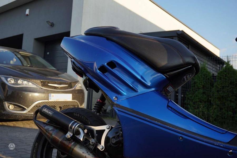 Blue Aprilia SR 1996 in Vilnius, with an engine capacity of 50.00 L and mileage of 11 thousand km for 1444 €, photo 18 on AUTOMOTO.COM.LV