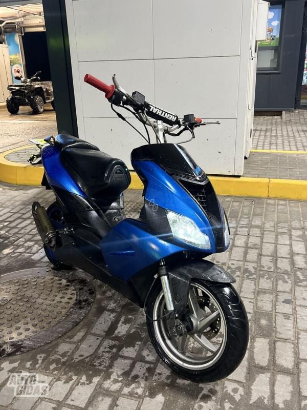Blue Aprilia SR 2008 in Vilnius, with an engine capacity of 0.05 L and mileage of 18 thousand km for 1200 €, photo 1 on AUTOMOTO.COM.LV