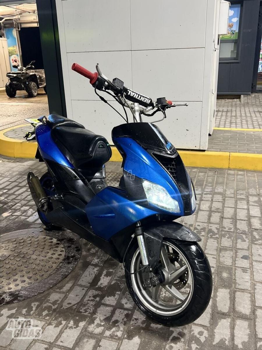 Blue Aprilia SR 2008 in Vilnius, with an engine capacity of 0.05 L and mileage of 18 thousand km for 1200 €, photo 1 on AUTOMOTO.COM.LV