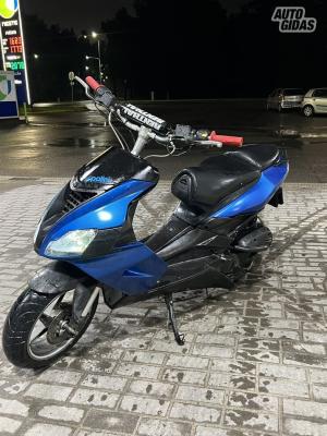 Blue Aprilia SR 2008 in Vilnius, with an engine capacity of 0.05 L and mileage of 18 thousand km for 1200 €, photo 3 on AUTOMOTO.COM.LV