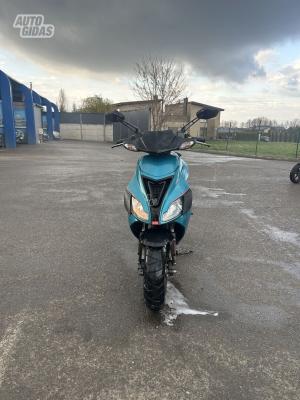 Zils Aprilia SR 2009 Kauņa, ar dzinēja tilpumu 0.05 L un nobraukumu 13 tūkst. km par 1050 €, foto 4 vietnē AUTOMOTO.COM.LV
