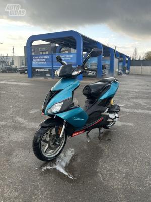 Zils Aprilia SR 2009 Kauņa, ar dzinēja tilpumu 0.05 L un nobraukumu 13 tūkst. km par 1050 €, foto 5 vietnē AUTOMOTO.COM.LV