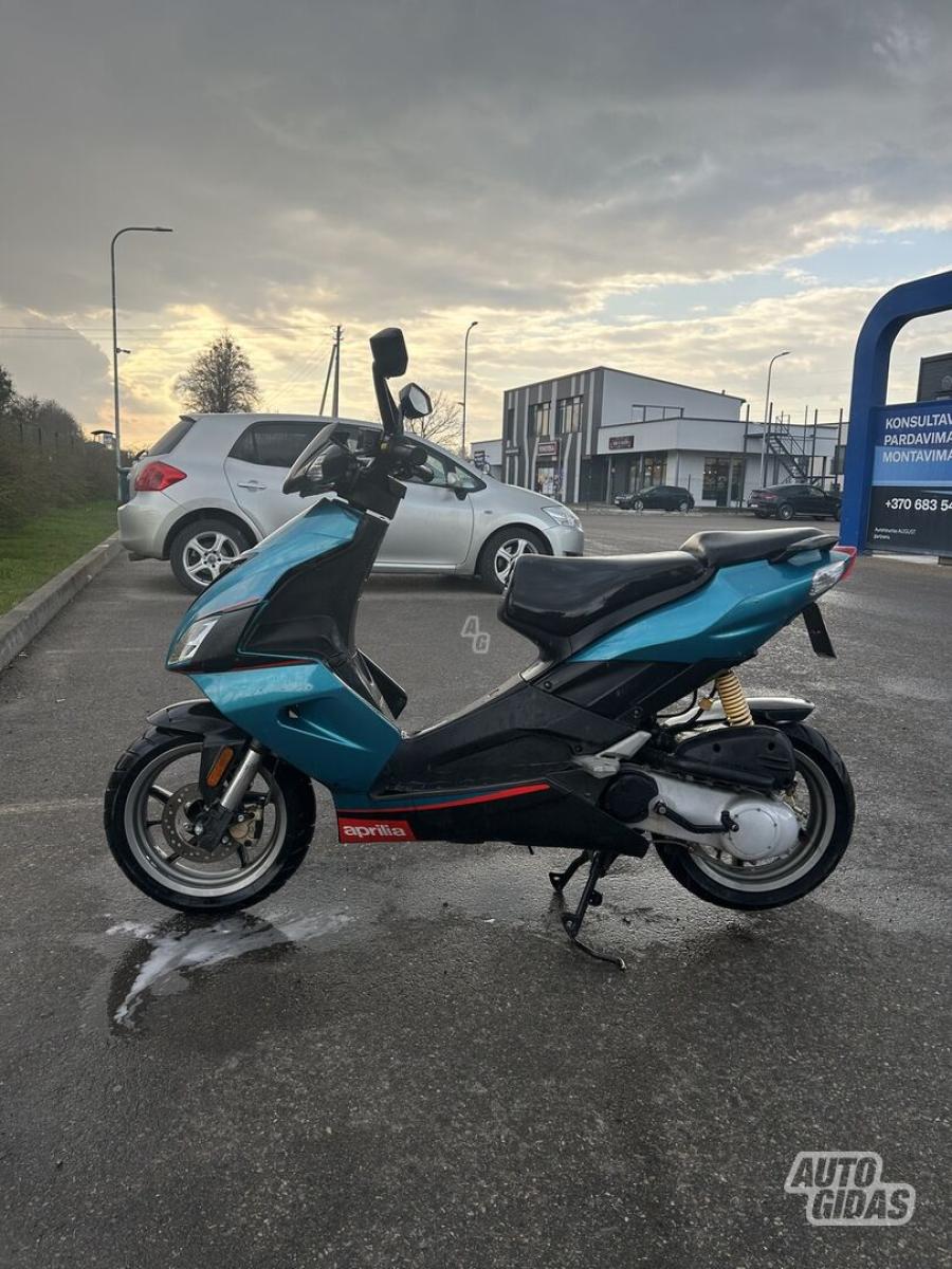 Zils Aprilia SR 2009 Kauņa, ar dzinēja tilpumu 0.05 L un nobraukumu 13 tūkst. km par 1050 €, foto 6 vietnē AUTOMOTO.COM.LV