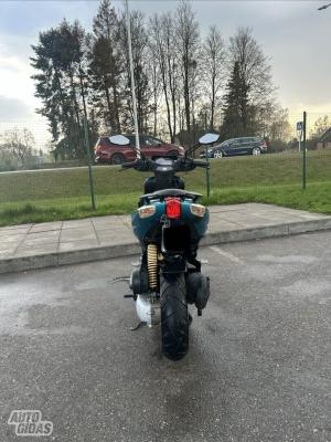 Zils Aprilia SR 2009 Kauņa, ar dzinēja tilpumu 0.05 L un nobraukumu 13 tūkst. km par 1050 €, foto 8 vietnē AUTOMOTO.COM.LV