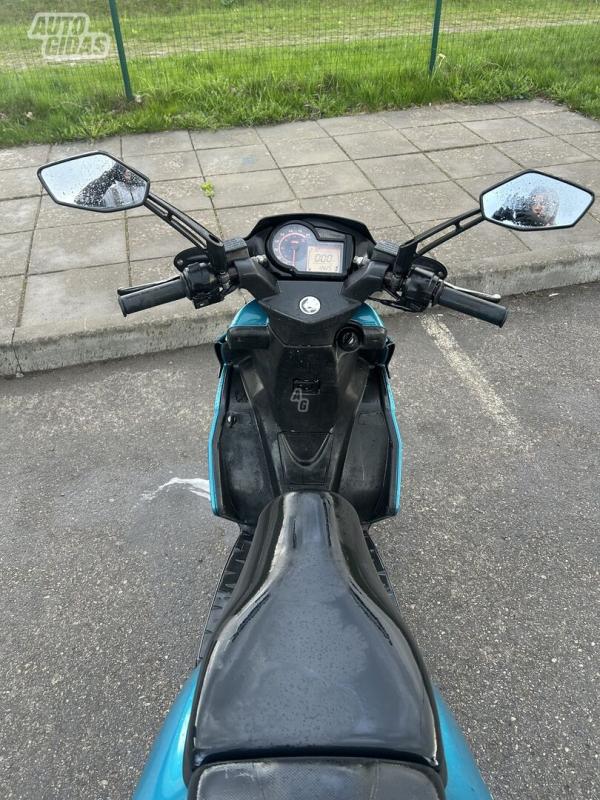 Zils Aprilia SR 2009 Kauņa, ar dzinēja tilpumu 0.05 L un nobraukumu 13 tūkst. km par 1050 €, foto 8 vietnē AUTOMOTO.COM.LV