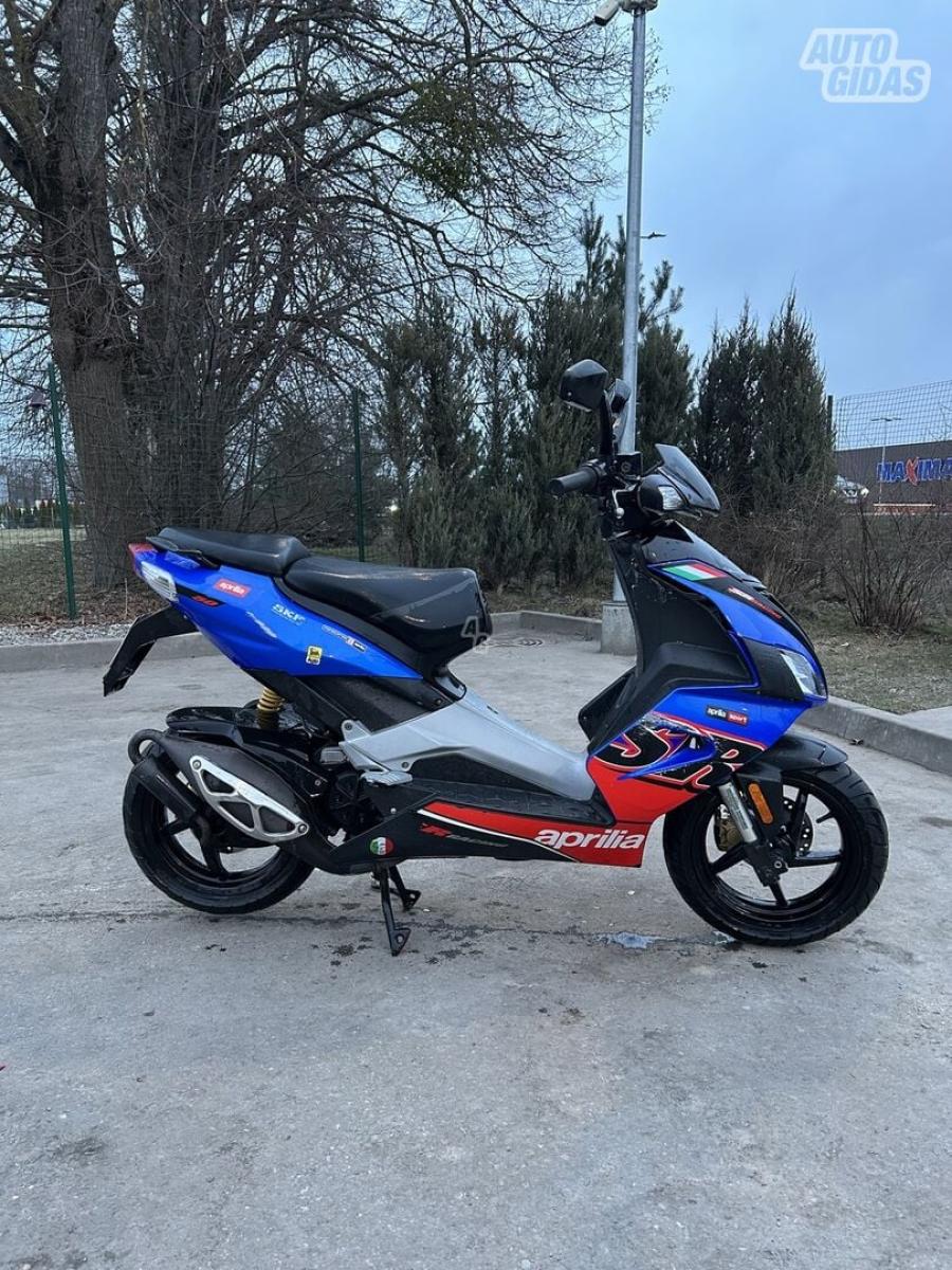 Blue Aprilia SR 2010 in Kaunas, with an engine capacity of 0.05 L and mileage of 11 thousand km for 1350 €, photo 3 on AUTOMOTO.COM.LV