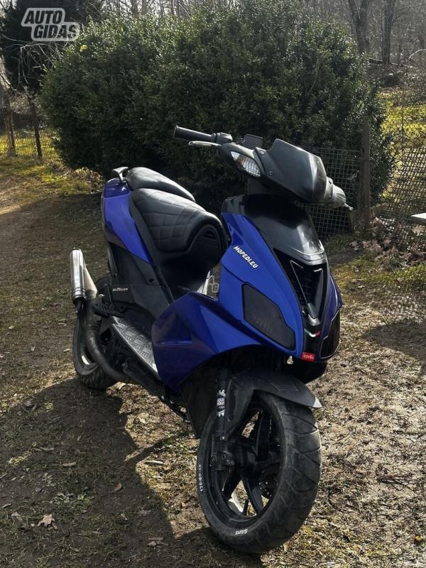 Blue Aprilia SR 2011 in Telschi, with an engine capacity of 0.07 L and mileage of 23 thousand km for 1400 €, photo 1 on AUTOMOTO.COM.LV