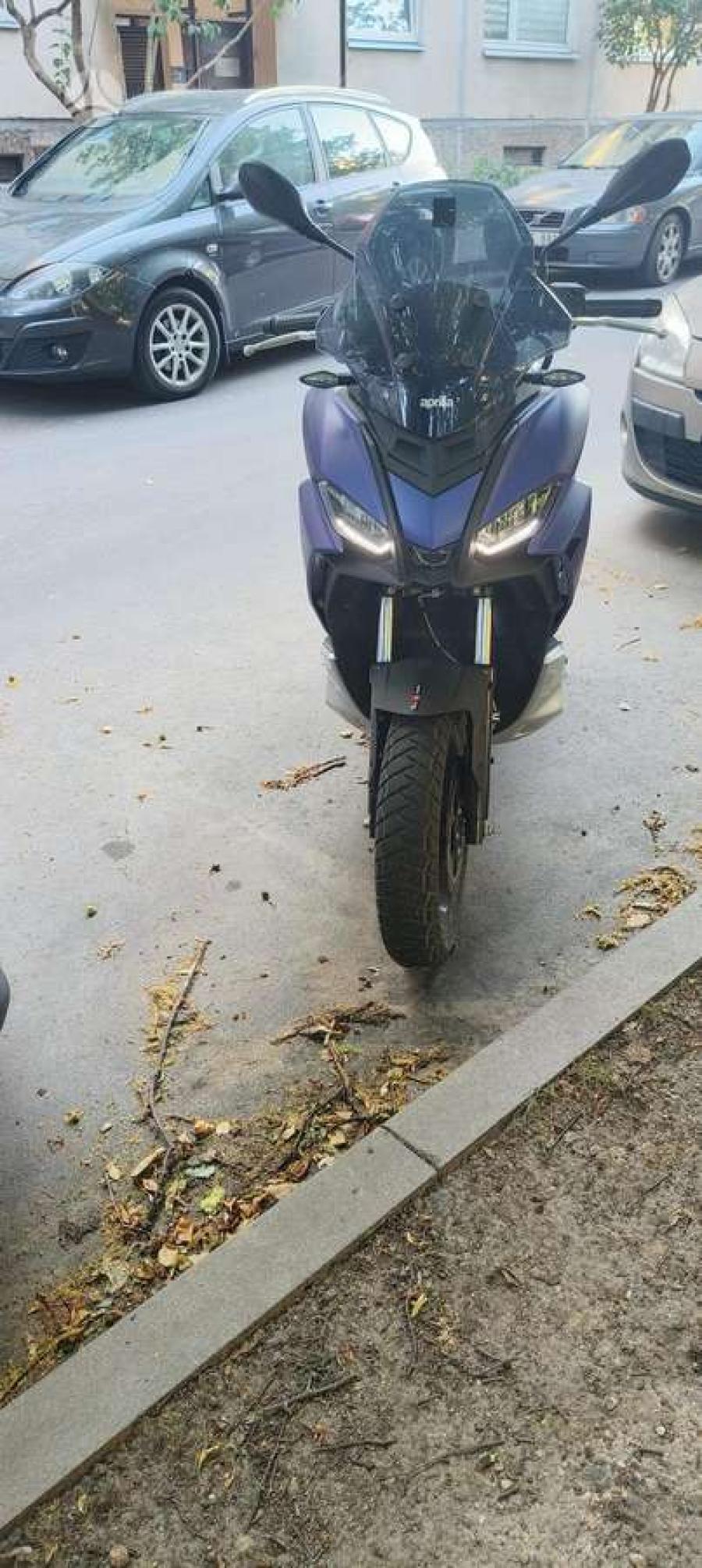 Синий Априлия SR 2024 в Вильнюс, объемом двигателя 0.13 л и пробегом 7 тыс. км за 3750 €, фото 9 на AUTOMOTO.COM.LV