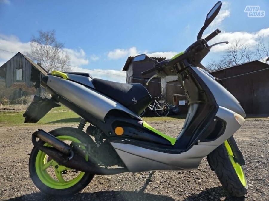 Grey Aprilia SR 2005 in Vilnius, with an engine capacity of 0.05 L and mileage of 10 thousand km for 900 €, photo 10 on AUTOMOTO.COM.LV
