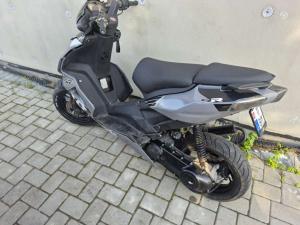 Grey Aprilia SR 2007 in Varena, with an engine capacity of 49.00 L and mileage of 24 thousand km for 1250 €, photo 9 on AUTOMOTO.COM.LV