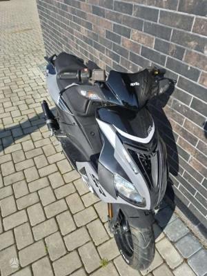 Grey Aprilia SR 2007 in Varena, with an engine capacity of 49.00 L and mileage of 24 thousand km for 1250 €, photo 10 on AUTOMOTO.COM.LV