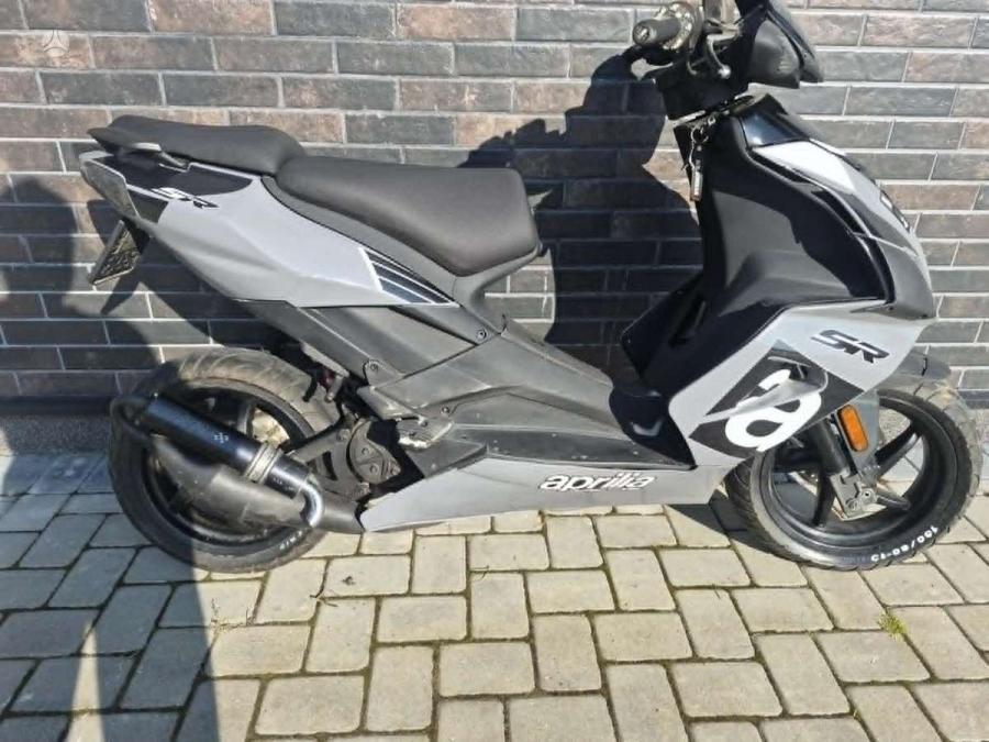 Grey Aprilia SR 2007 in Varena, with an engine capacity of 49.00 L and mileage of 24 thousand km for 1250 €, photo 15 on AUTOMOTO.COM.LV