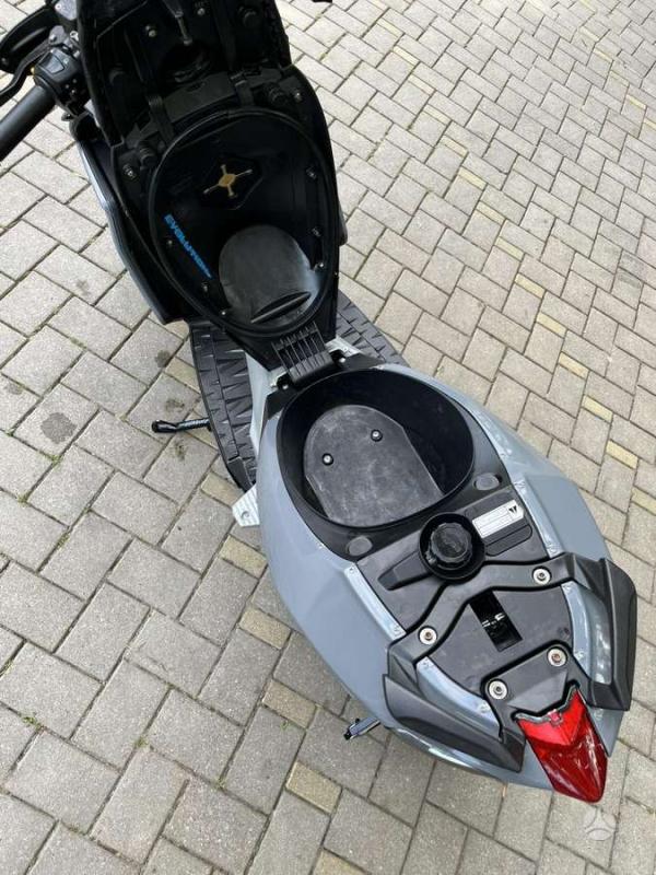 Pelēks Aprilia SR 2007 Kėdainiai, ar dzinēja tilpumu 49.00 L un nobraukumu 33 tūkst. km par 1300 €, foto 7 vietnē AUTOMOTO.COM.LV