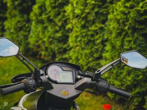 Grey Aprilia SR 2017 in Klaipeda, with an engine capacity of 49.00 L and mileage of 14 thousand km for 1549 €, photo 10 on AUTOMOTO.COM.LV
