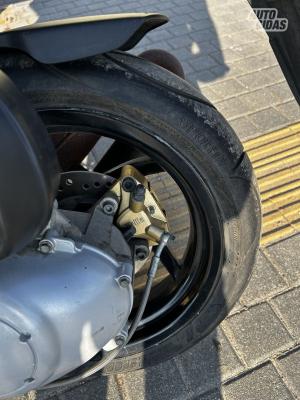 Pelēks Aprilia SR 2017 Panevēža, ar dzinēja tilpumu 0.05 L un nobraukumu 10 tūkst. km par 1700 €, foto 8 vietnē AUTOMOTO.COM.LV