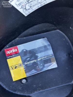 Pelēks Aprilia SR 2017 Panevēža, ar dzinēja tilpumu 0.05 L un nobraukumu 10 tūkst. km par 1700 €, foto 10 vietnē AUTOMOTO.COM.LV