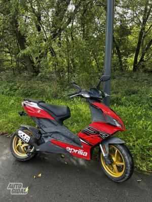 Pelēks Aprilia SR 2017 Panevēža, ar dzinēja tilpumu 0.05 L un nobraukumu 10 tūkst. km par 1700 €, foto 13 vietnē AUTOMOTO.COM.LV