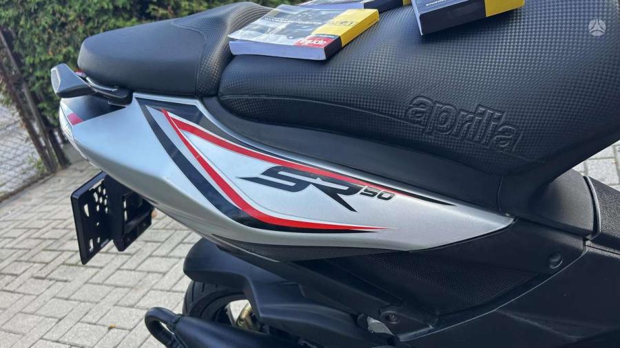 Grey Aprilia SR 2018 in Panevezys, with an engine capacity of 49.00 L and mileage of 7 thousand km for 1920 €, photo 8 on AUTOMOTO.COM.LV