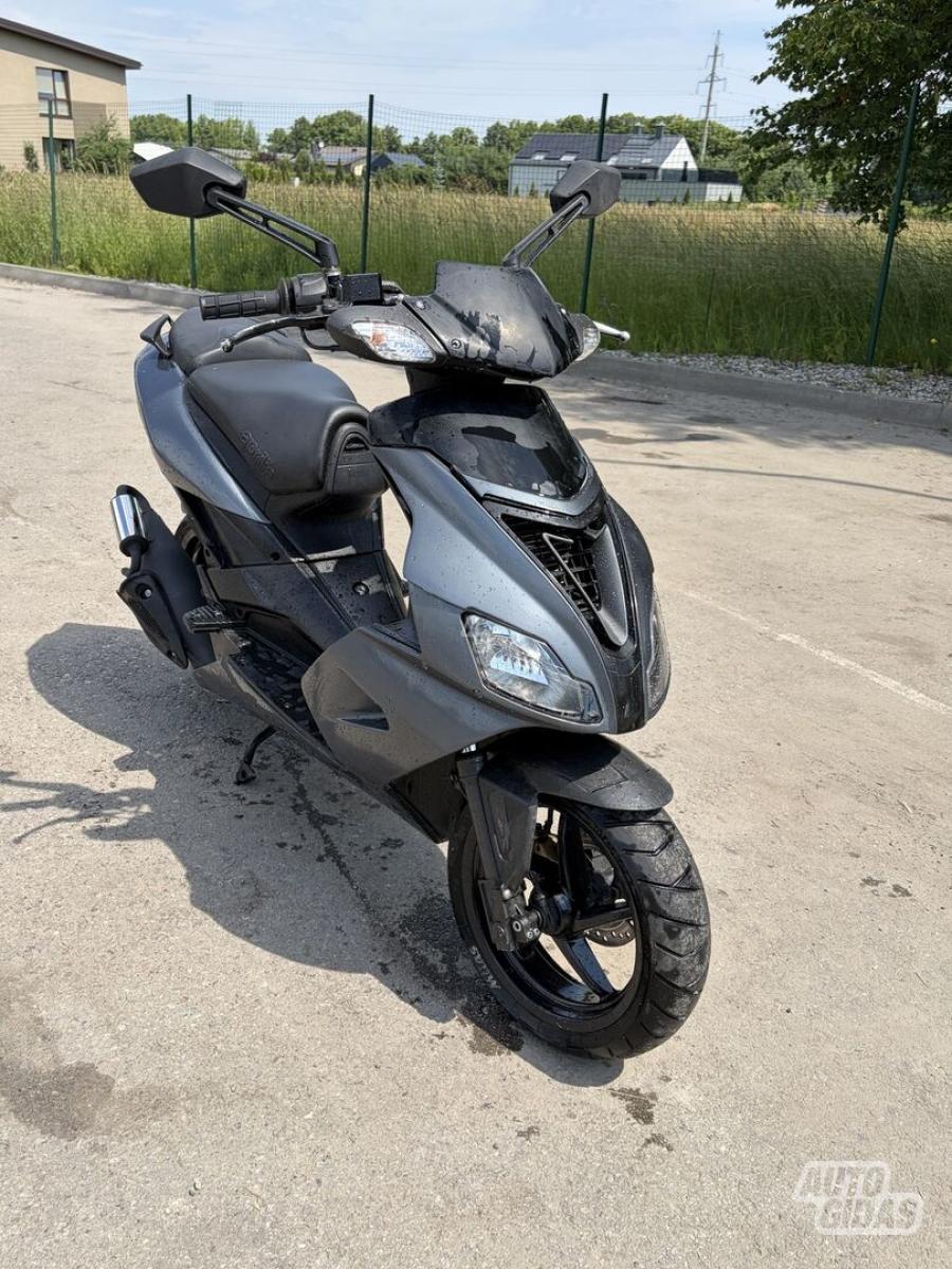 Grey Aprilia SR 2020 in Kaunas, with an engine capacity of 0.00 L and mileage of 14 thousand km for 1599 €, photo 1 on AUTOMOTO.COM.LV