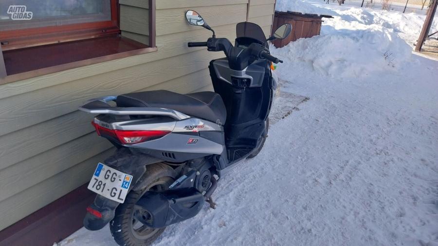 Pelēks Aprilia SR 2022 Pasvalys, ar dzinēja tilpumu 0.05 L un nobraukumu 8 tūkst. km par 1199 €, foto 14 vietnē AUTOMOTO.COM.LV
